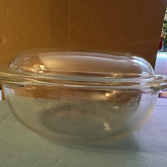Pyrex | Kitchen | Vintage Pyrex 2qt Covered Casserole Dish | Poshmark